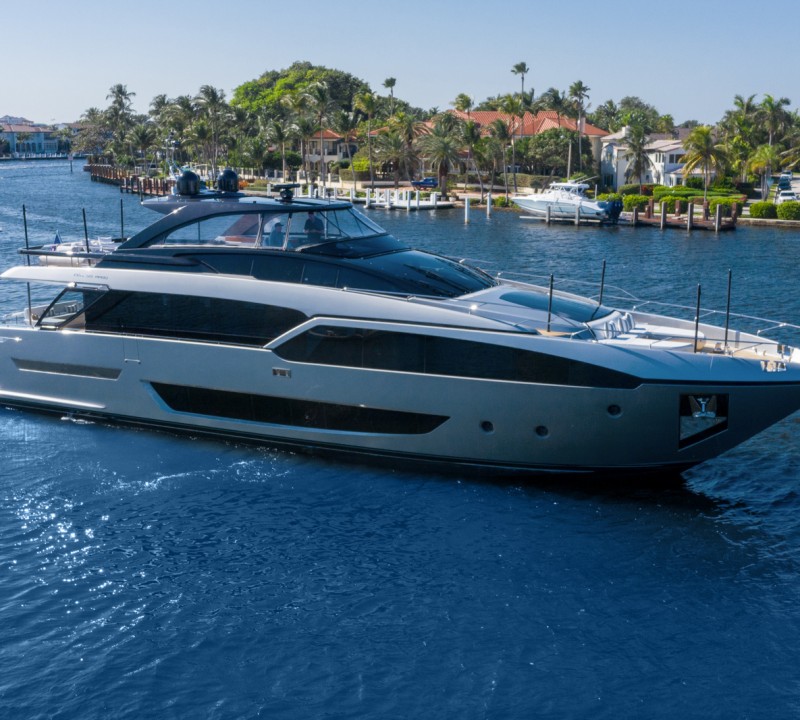 New Riva 88 Miami Yacht – World’s First Power-Convertible Motor Yacht ...